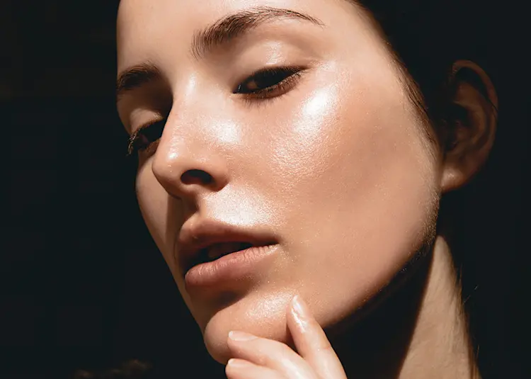 10 Best Lightweight Foundations in Australia 2025