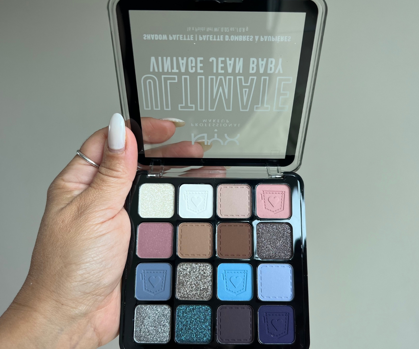 A Makeup Artist Guide to the Best Eyeshadow Palettes for Party Season