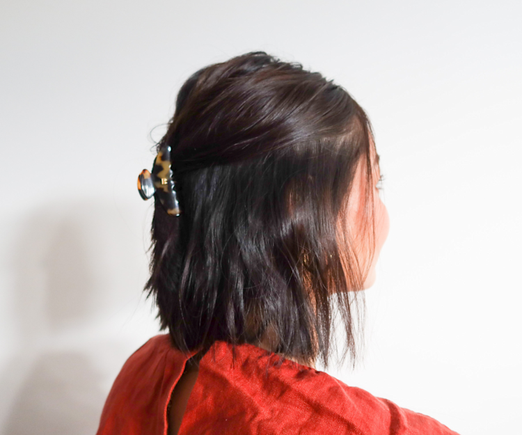 3 Easy Ways to Style Your Hair With a 90s Claw Clip (Yep, They’re Back!)