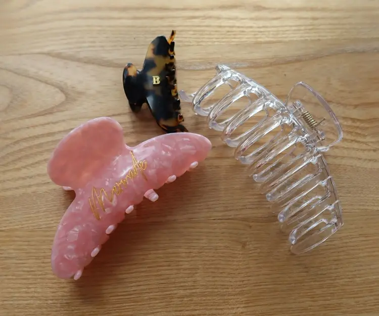 3 Easy Ways to Style Your Hair With a 90s Claw Clip (Yep, They’re Back!)