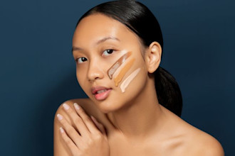 How To Apply Your Foundation When Your Face and Neck Are Different Colours