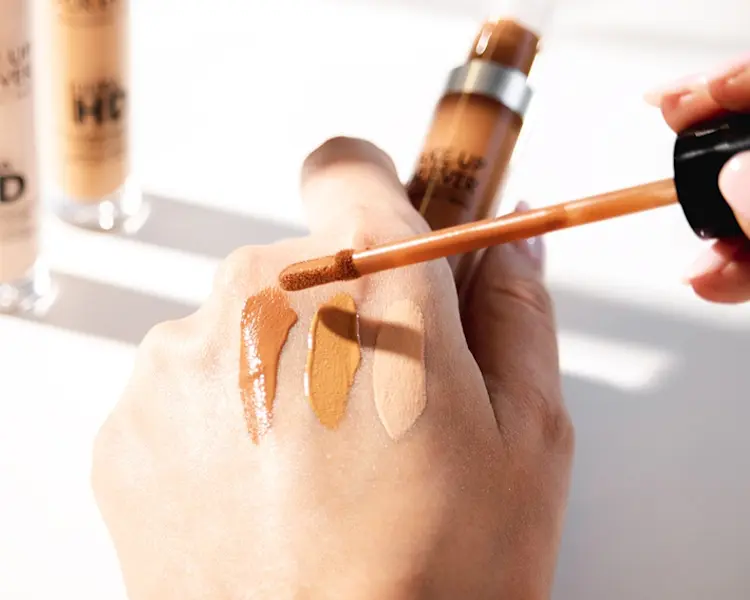 How to Choose the Right Shade of Concealer