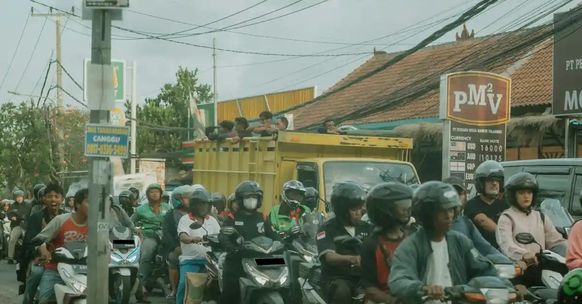 Why Is Canggu Traffic So Bad? Congestion Spots & How to Survive It ...