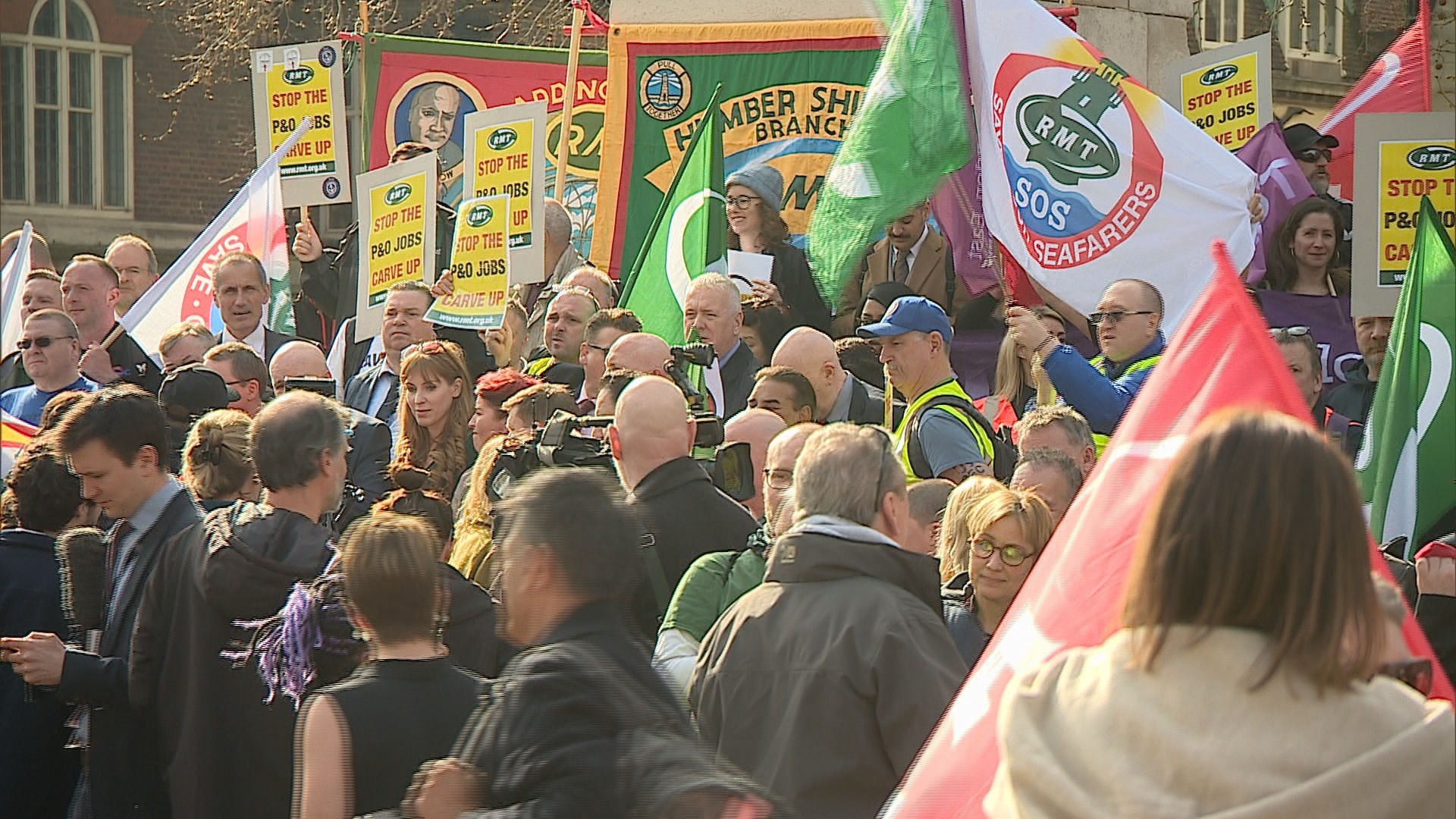 Hundreds gather outside Parliament to protest about mass sacking by P&O ...