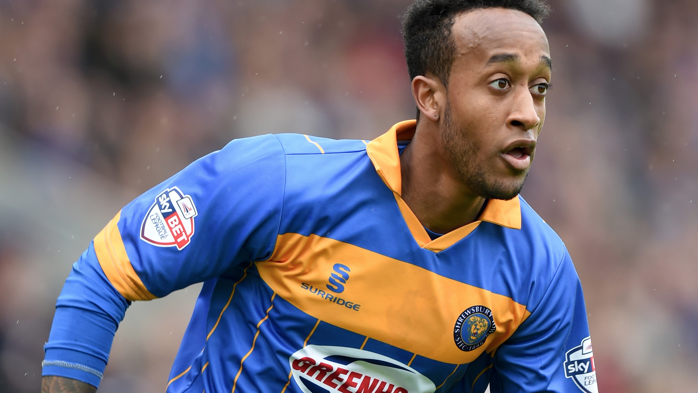 Cameron Gayle joins Cambridge United on loan | ITV News Anglia