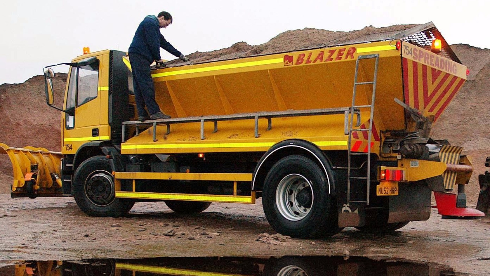 New gritting lorries ready for severe weather conditions | ITV News ...