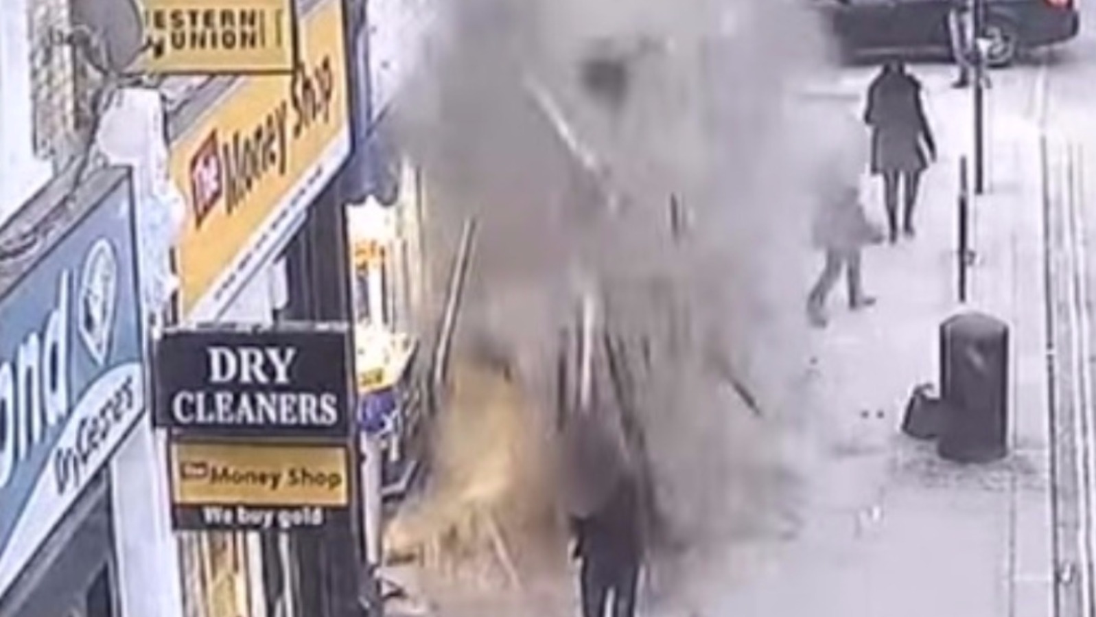 Dramatic footage shows roof collapsing onto shoppers on busy street ...