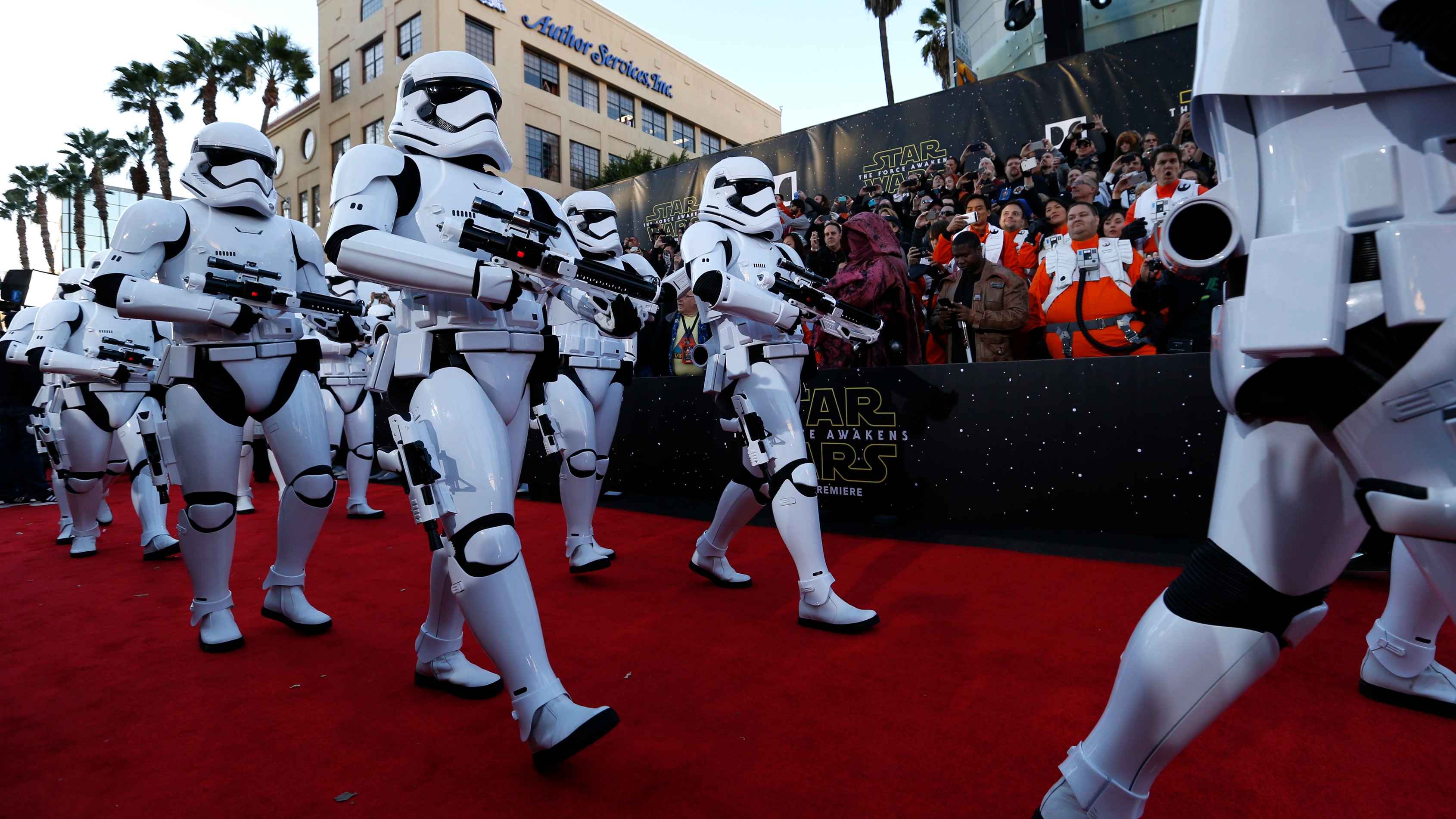 The Force finally returns for Star Wars world premiere | ITV News