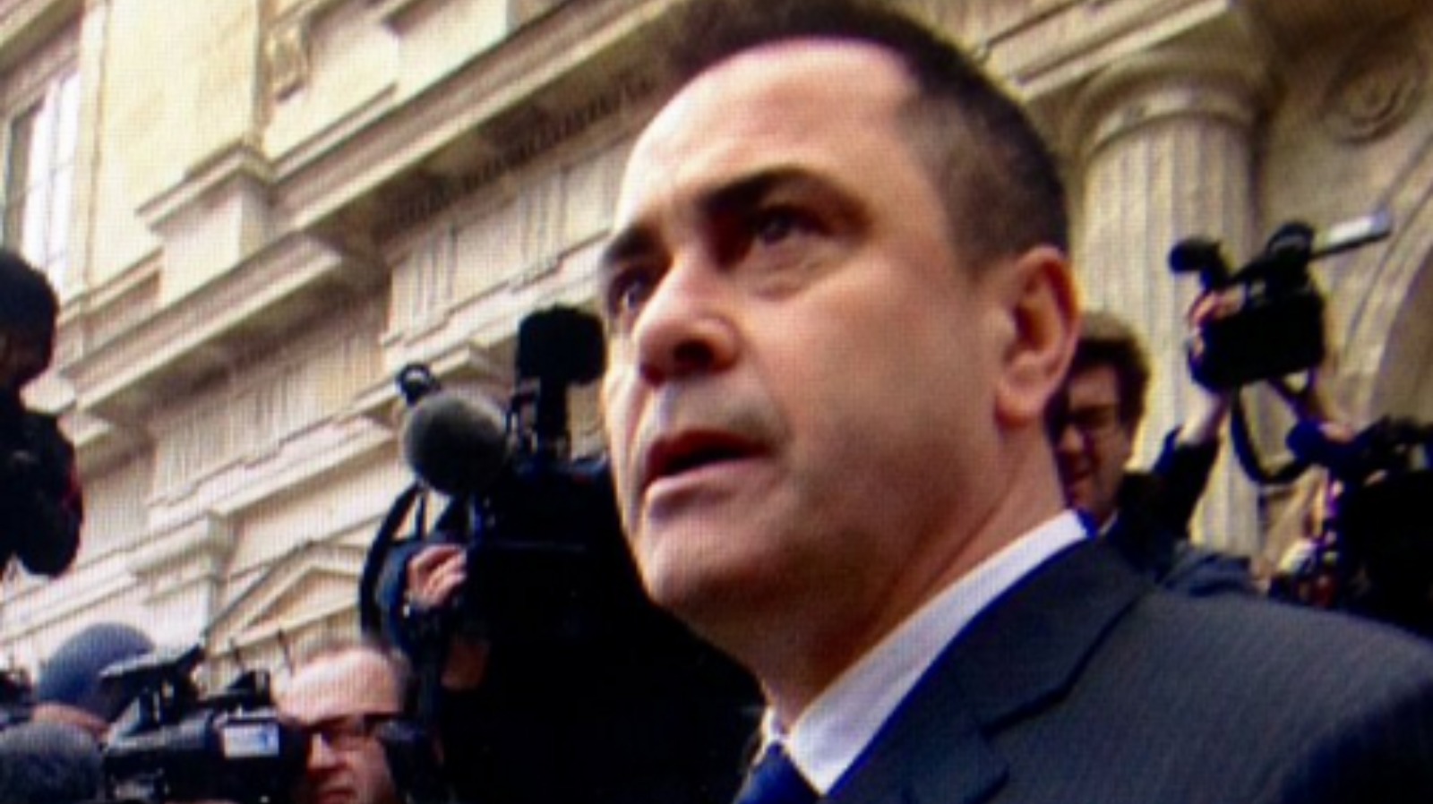 Rob Lawrie vows to raise profile of child refugees | ITV News Calendar