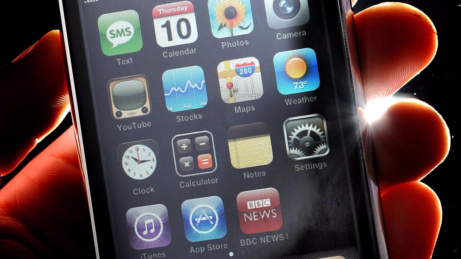 Apple fixes Safari web browser after hundreds report crashes | ITV News Apple fixes Safari web browser after hundreds report crashes | ITV News