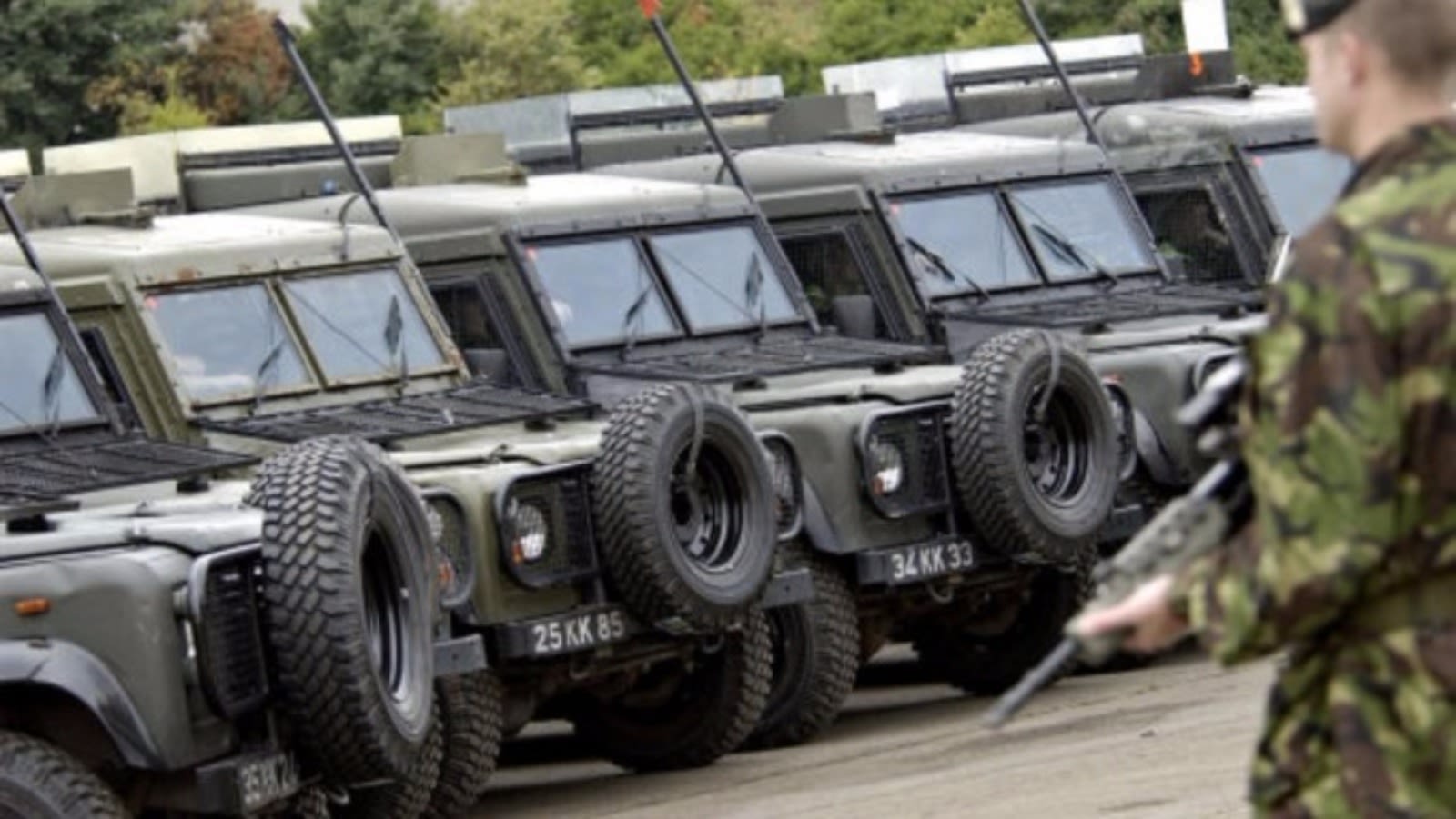 Land Rover Defender 'a fantastic military workhorse' says ex-SAS man ... Land Rover Defender 'a fantastic military workhorse' says ex-SAS man ...