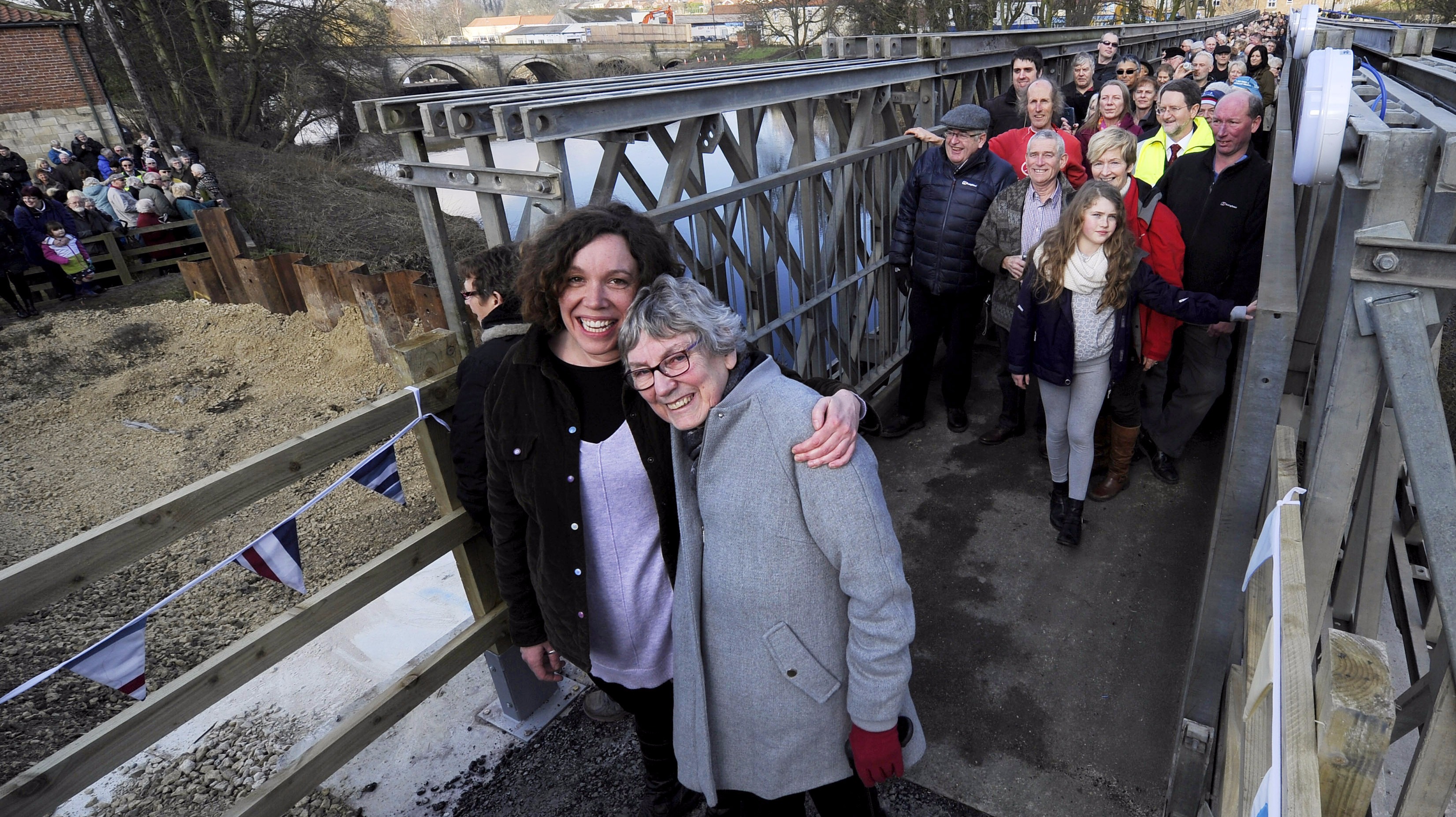 Tadcaster 'reunited' after historic bridge collapsed in floods | ITV News