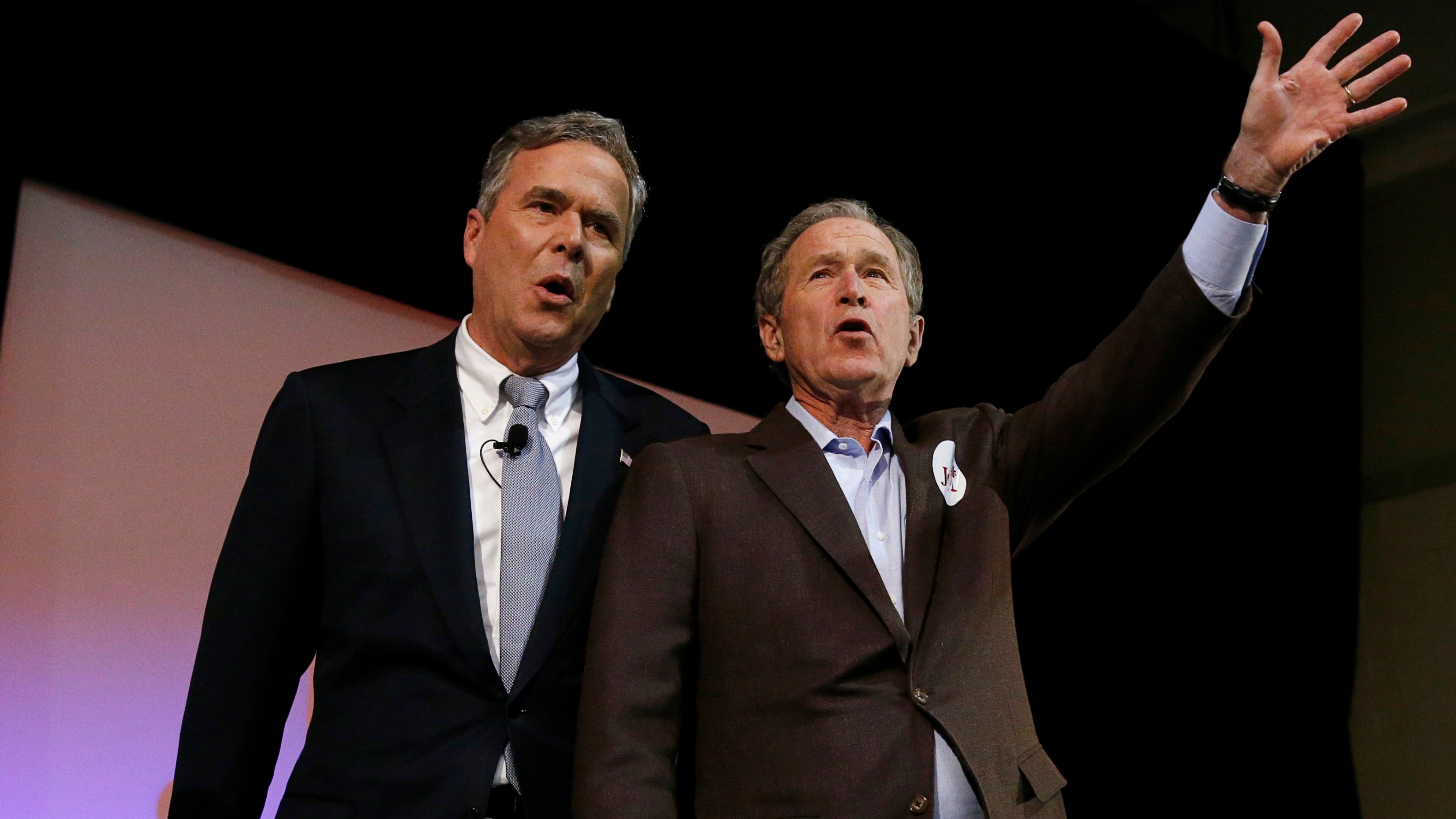 Former President George W Bush joins brother Jeb's presidential ...
