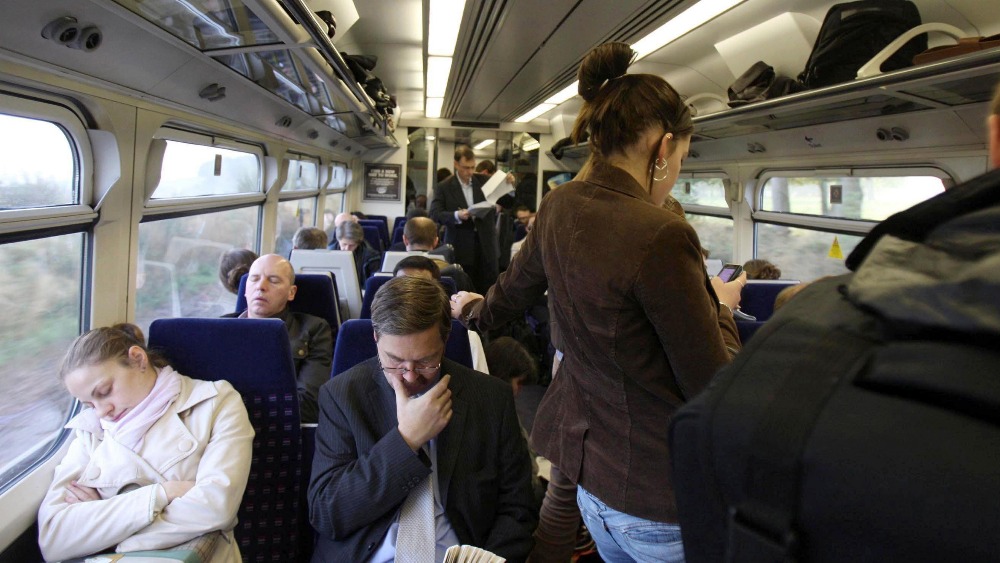 Train overcrowding in London gets worse | ITV News London