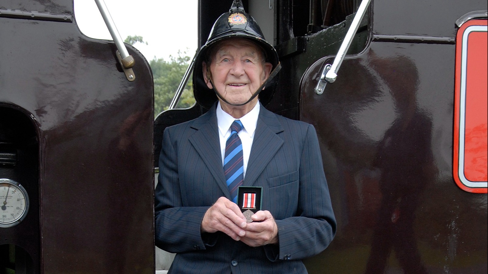 World’s oldest retired firefighter in Northumberland celebrates 108th ...
