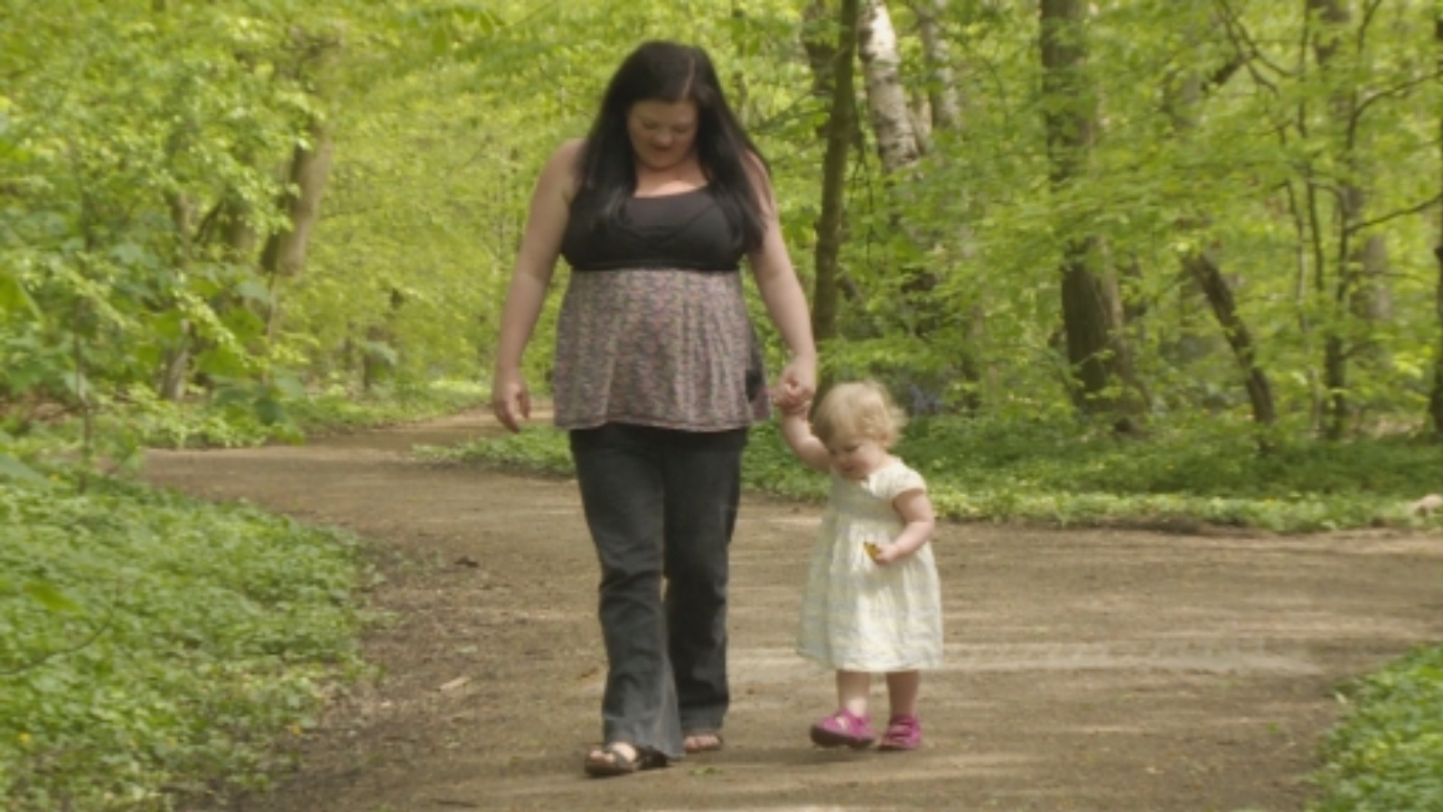 Mother saves daughter... one day after first aid course | ITV News Border