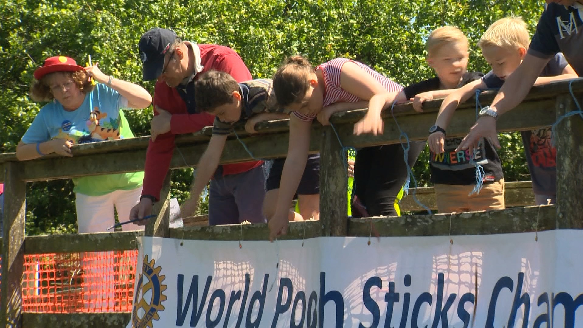 Pooh Sticks championships draws crowd of hundreds | ITV News