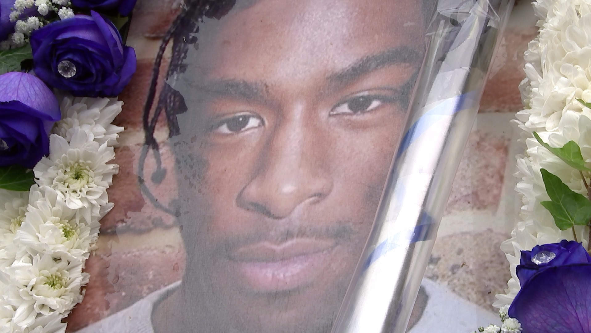 Mourners at 20 year-old's funeral hold anti-knife march in his memory ...