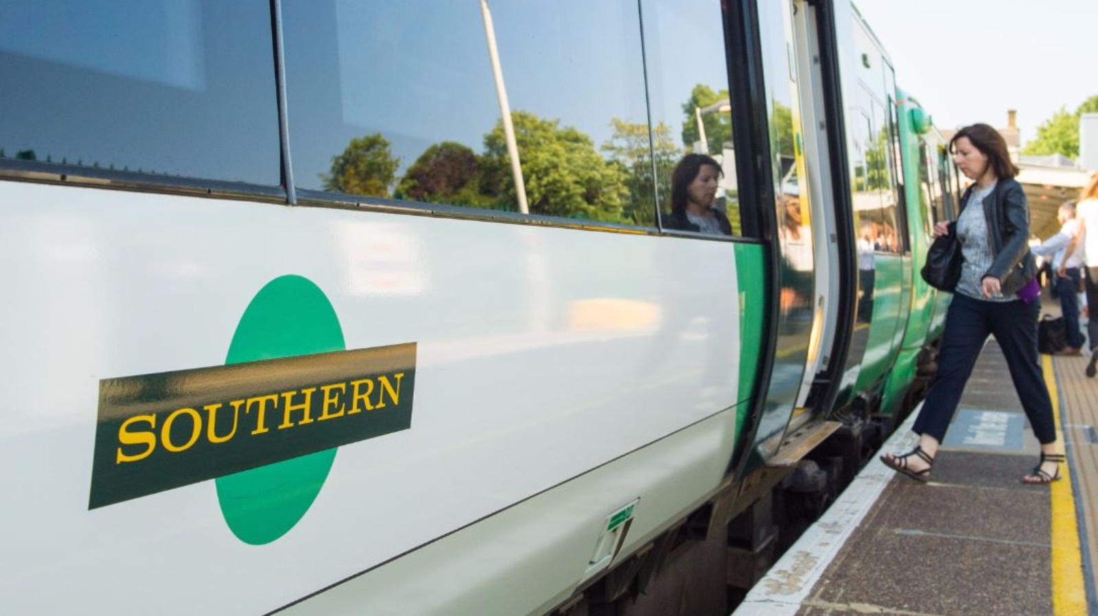 Commuters face delays and cancellations on first day of Southern ...