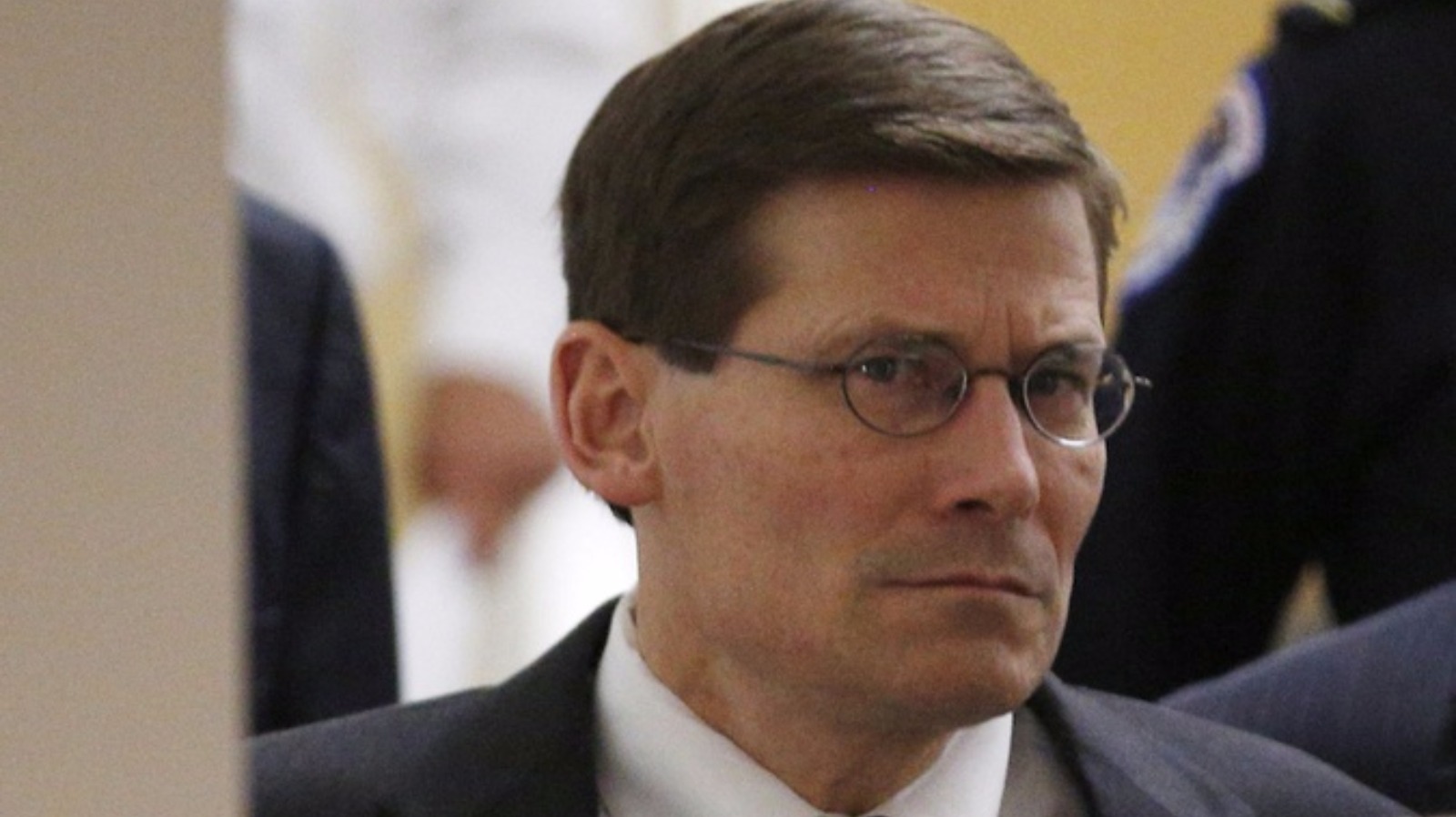 US election 2016: Former CIA boss says Trump could pose threat to ...