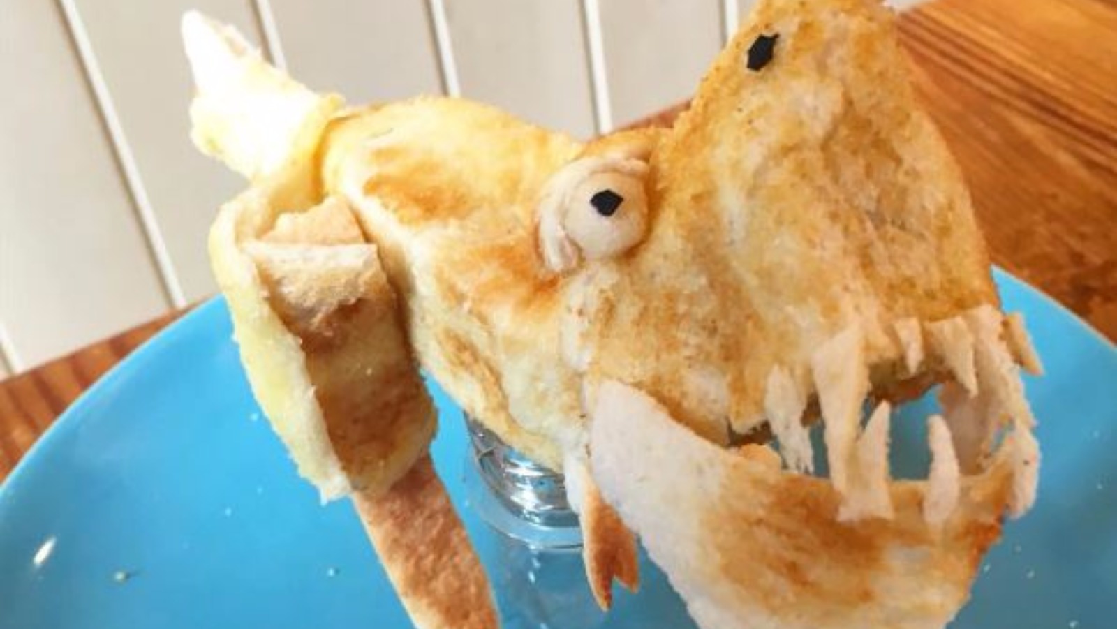 The dad who creates sculptures out of toast | ITV News London