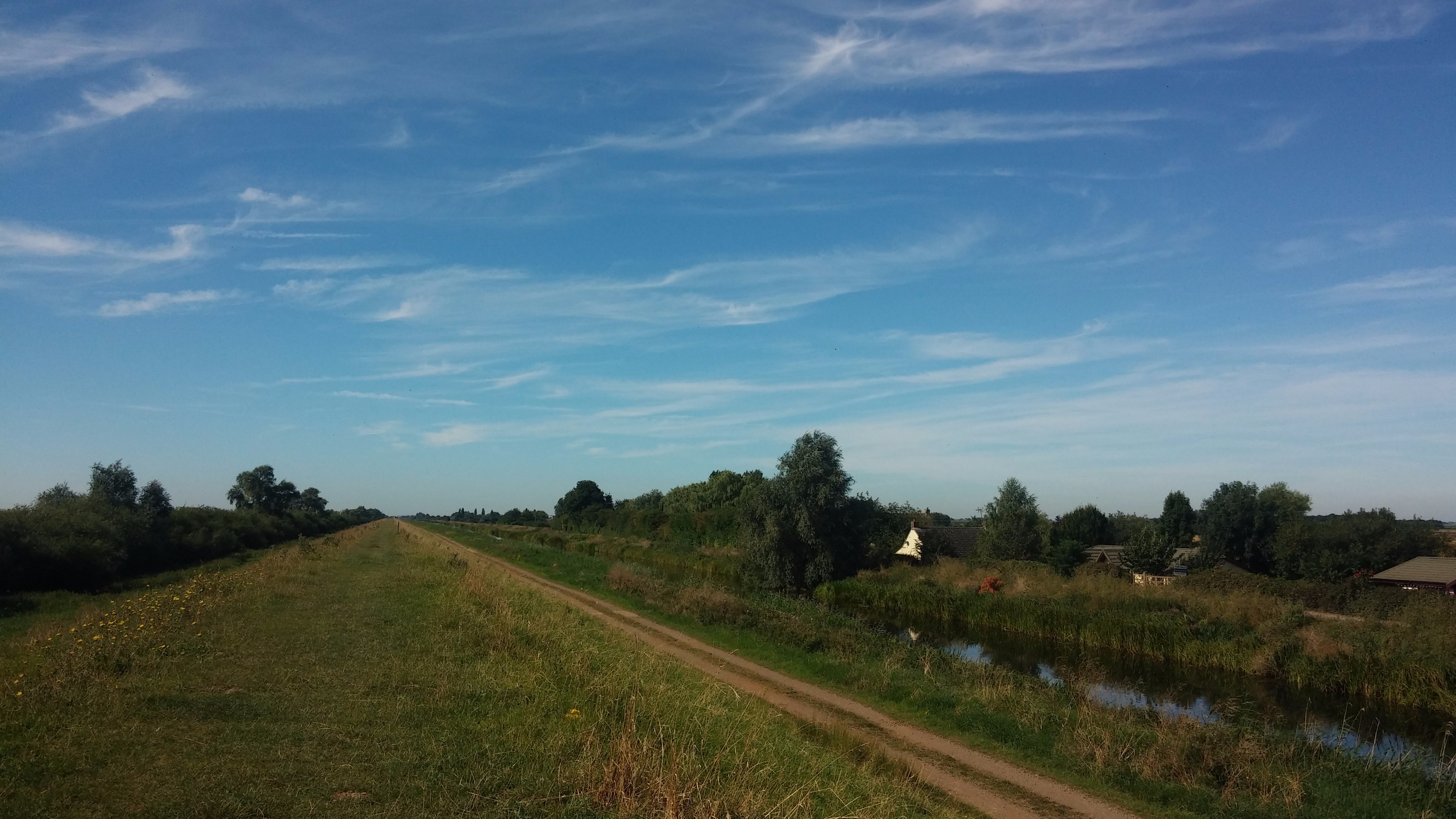 Anglia Weather: Feeling cooler, showery rain at times | ITV News Anglia