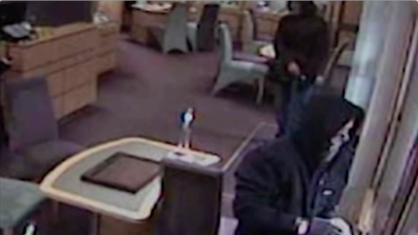 Robber armed with hammers and glass during jewellery raid jailed | ITV ...