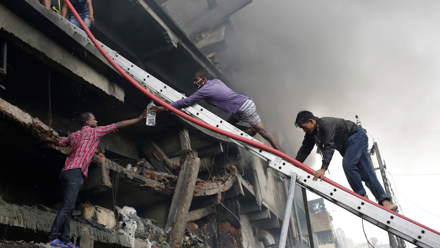At least 23 people killed in Bangladesh factory fire | ITV News