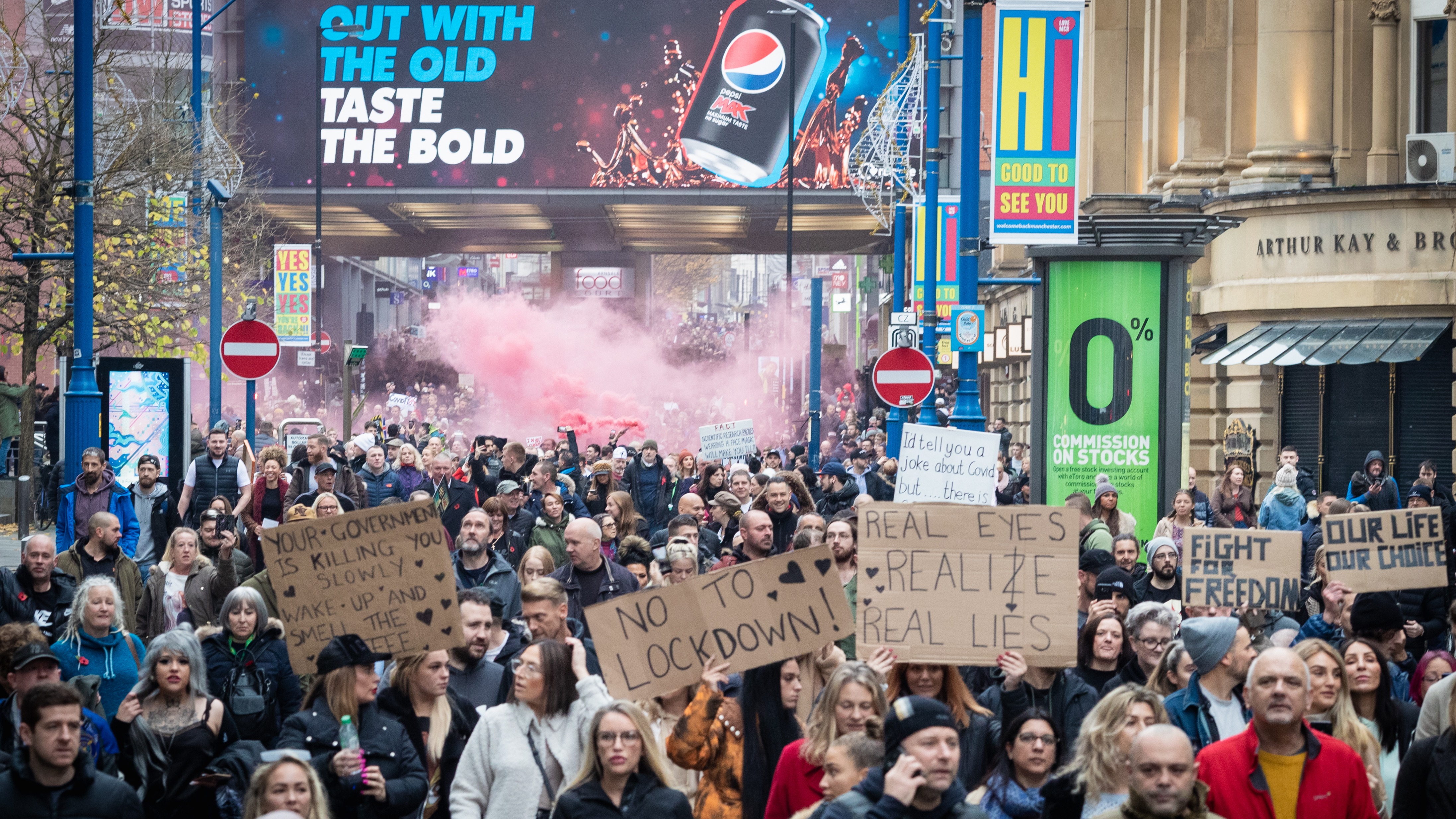 Organiser of Manchester anti-lockdown protest issued with £10,000 fine ...