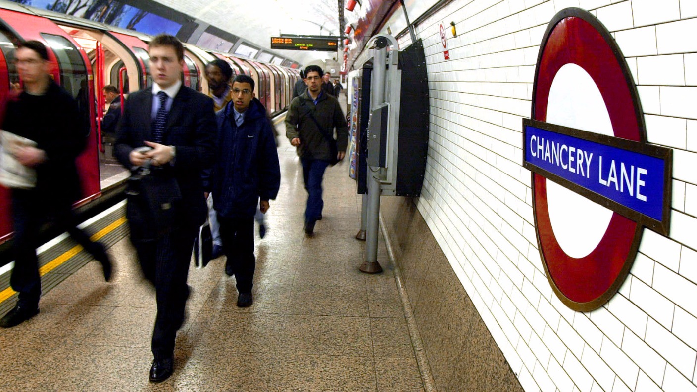 Central Line tops list of London's worst Tube lines for delays | ITV ...