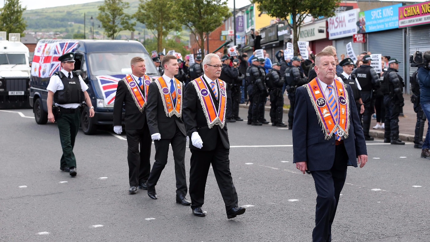 Parades Commission approves return parade past Ardoyne | UTV | ITV News