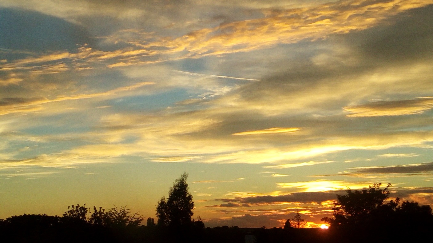 Anglia Weather: Cloudier with a few showers possible later | ITV News ...