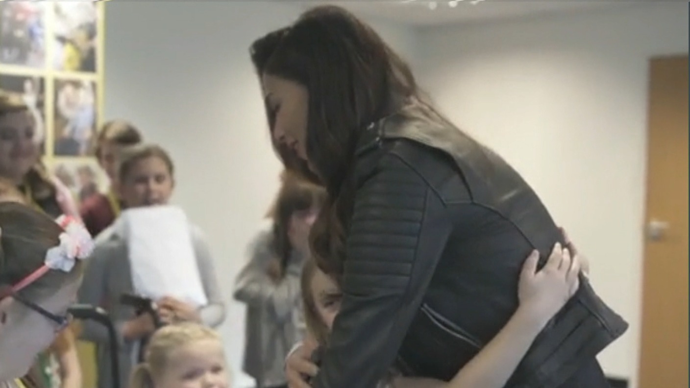 Gracie's dream comes true as she performs with popstar Nicole | ITV ...