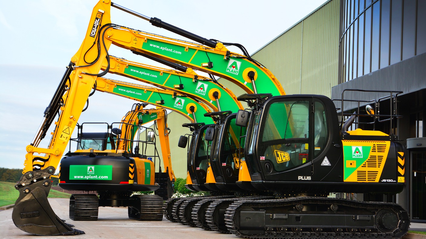 Midlands based JCB announce one of its biggest deals | ITV News Central