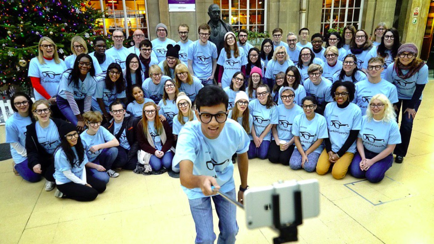 'Spectacular' Larkin selfie to celebrate Hull poet | ITV News Calendar