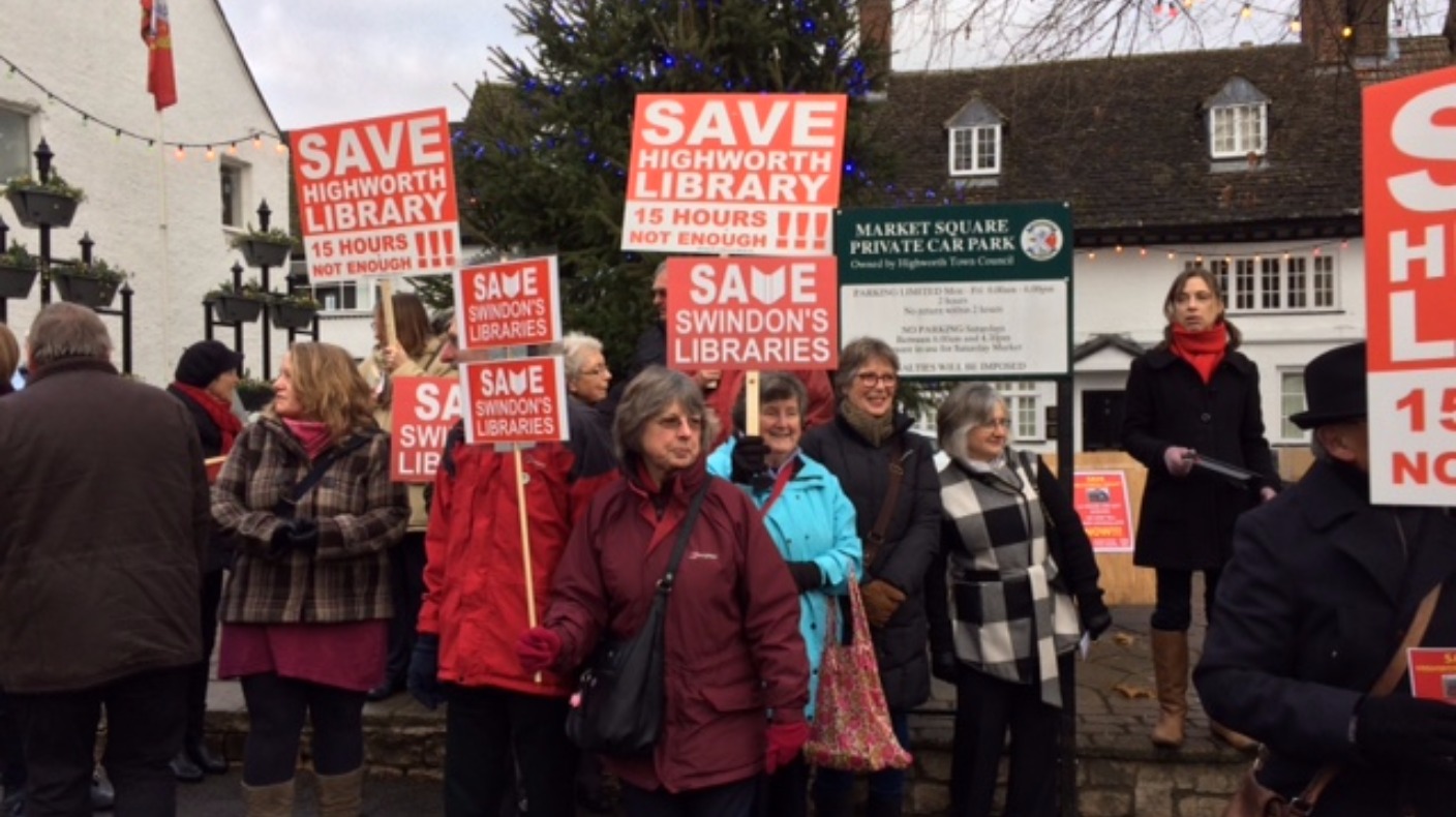 'Read-in' staged to save Swindon's libraries | ITV News Meridian
