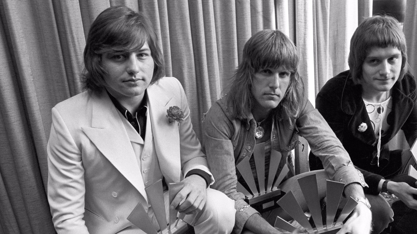 Greg Lake: Tributes paid to Emerson, Lake & Palmer rock star as he dies ...