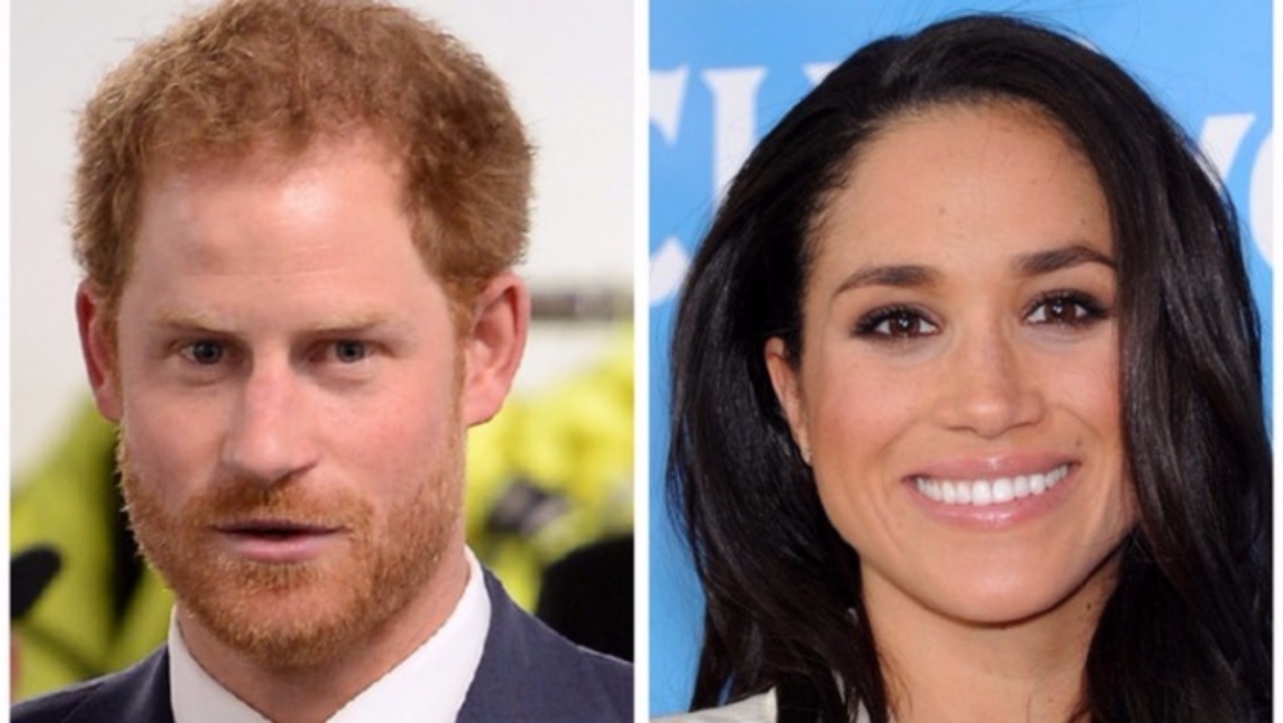 Prince Harry and girlfriend buy Christmas tree in London | ITV News