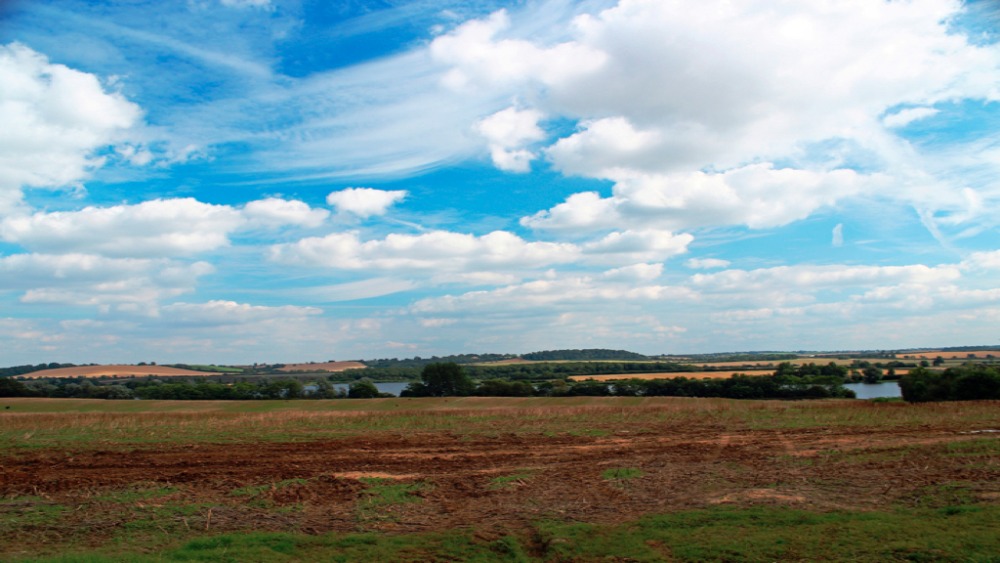 Pleasant weekend, quiet week ahead | ITV News Central