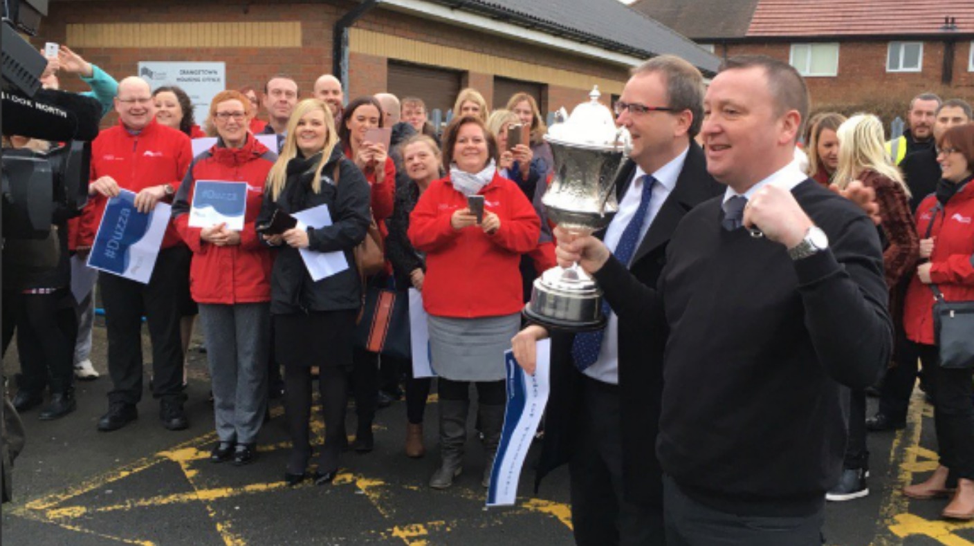 Hero's welcome for BDO darts champion Glen Durrant as he returns to his ...