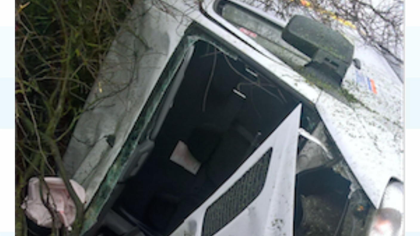 Driver veers off motorway and crashes on embankment | ITV News Central Driver veers off motorway and crashes on embankment | ITV News Central