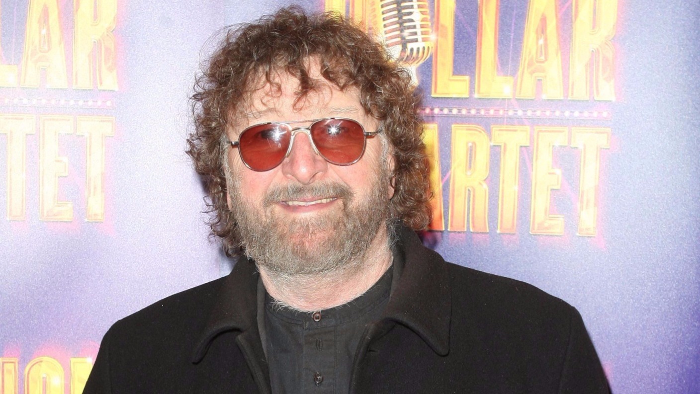 Chas & Dave singer Chas Hodges diagnosed with cancer | ITV News
