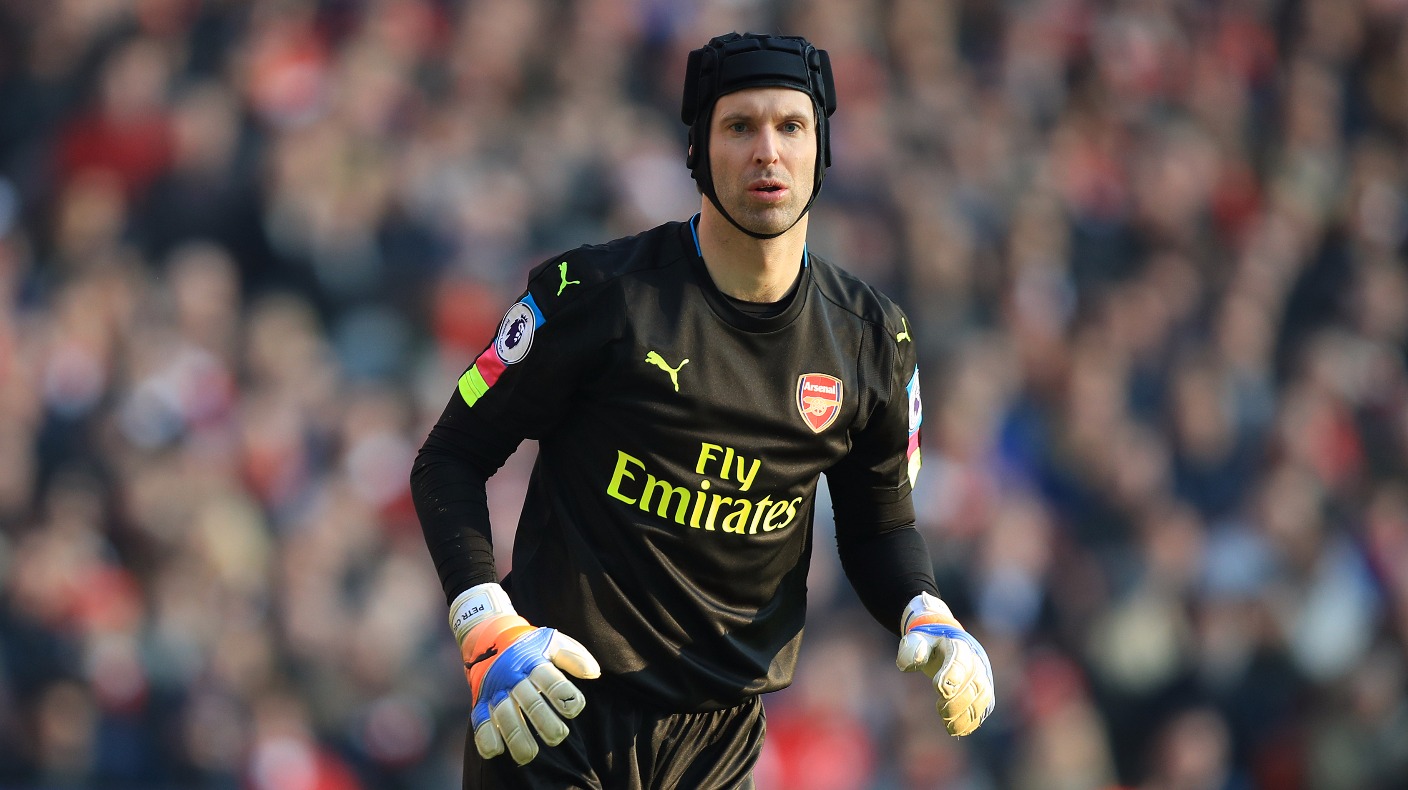 Arsenal goalkeeper offers help to injured Hull man | ITV News