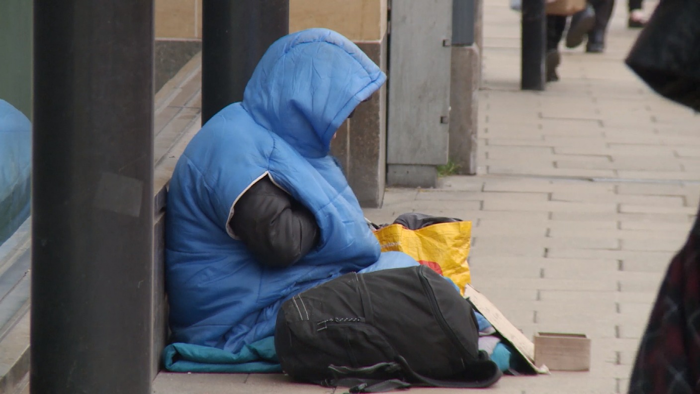 Cambridge students to 'show love' to homeless people after £20 note ...