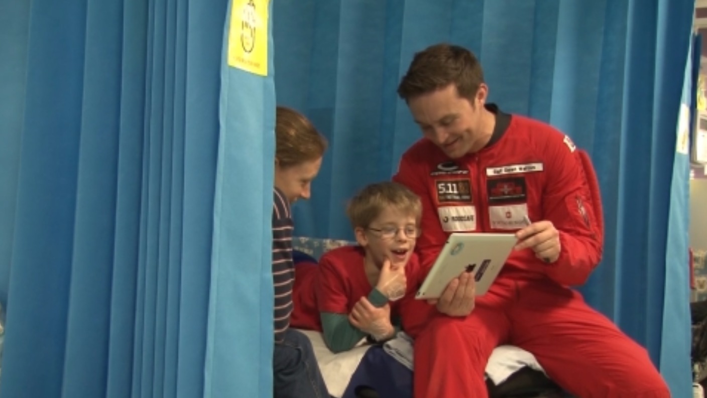Freefall display team meet sick children in hospital saying 'they are a ...