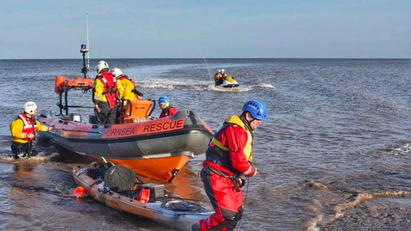 Kayaker rescued in North Sea emergency | ITV News Calendar