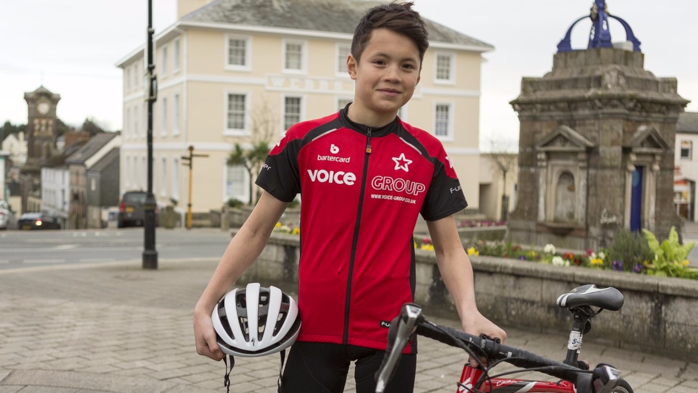 British boy sets record as he cycles across Australia in 29 days | ITV News