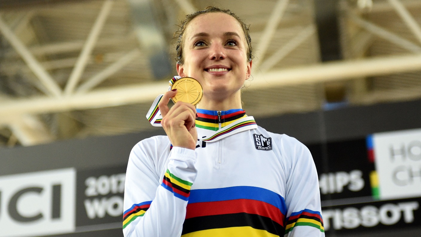 Elinor Barker claims gold in points race at Track Cycling World ...
