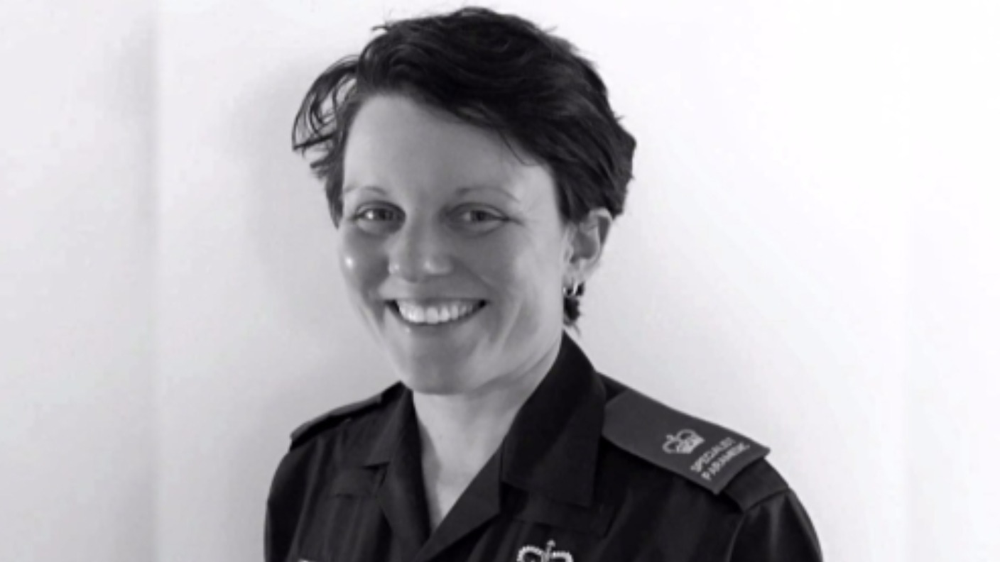 Paramedic dies on 41st birthday after skin cancer battle | ITV News ...