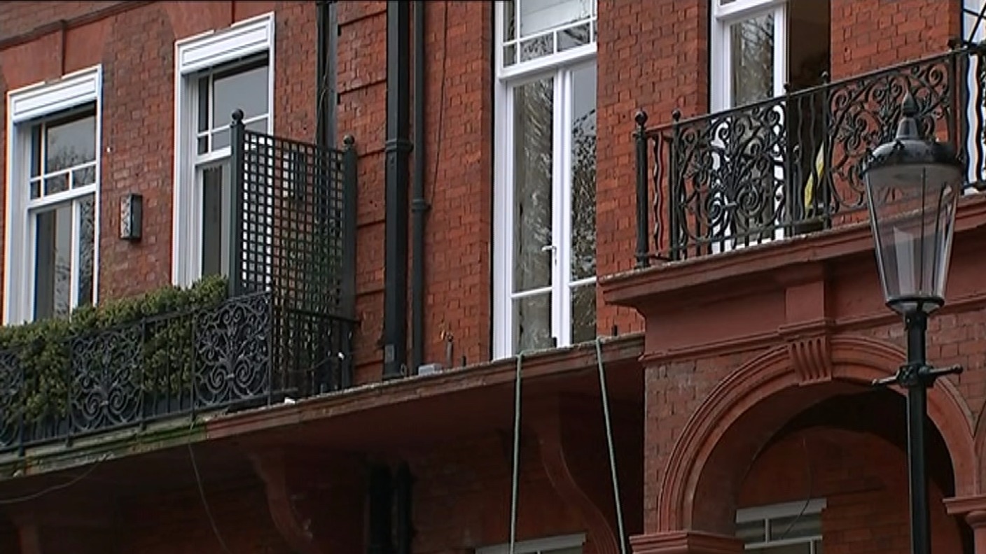 Workmen's balcony fall deaths entirely preventable, court told | ITV ...